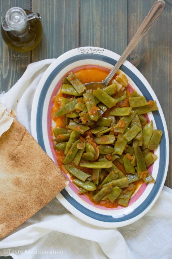 Loubié bi zeit libanais – Tasty Mediterraneo