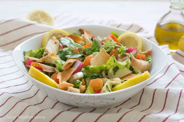 Lebanese fattoush salad – Tasty Mediterraneo
