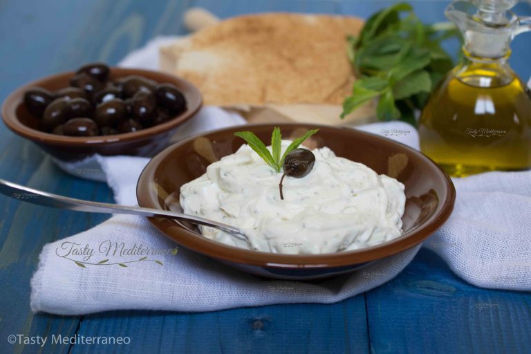Labneh with garlic & mint – Tasty Mediterraneo