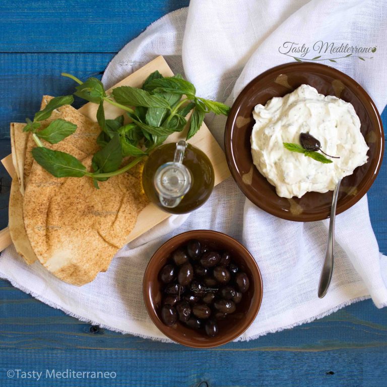 Labneh with garlic & mint – Tasty Mediterraneo