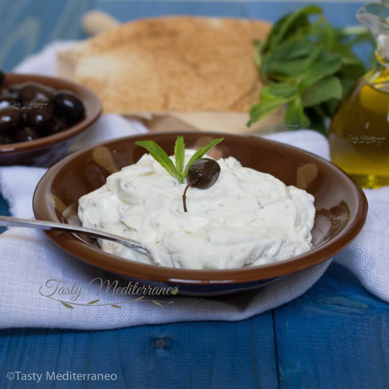 Labneh with garlic & mint – Tasty Mediterraneo