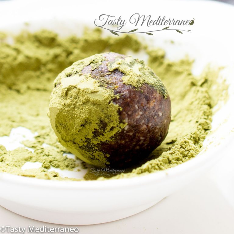 Matcha & cacao energy balls – Tasty Mediterraneo